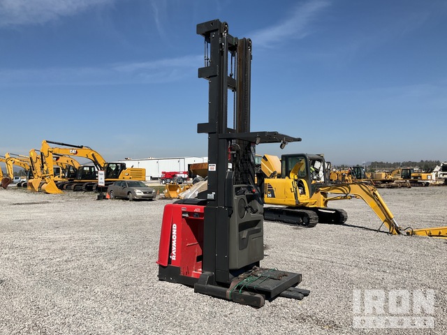 2018 Raymond 560-OPC30TT 3000 lb Order Picker in Polotitlán de la ...