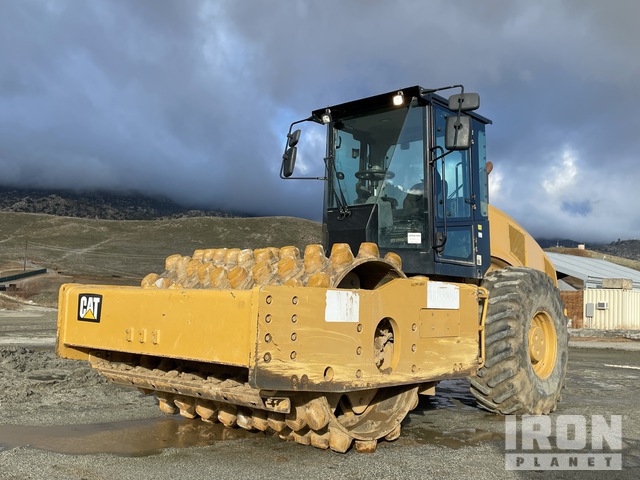 2013 Cat CP68B Padfoot Drum Compactor in Lake Isabella, California ...