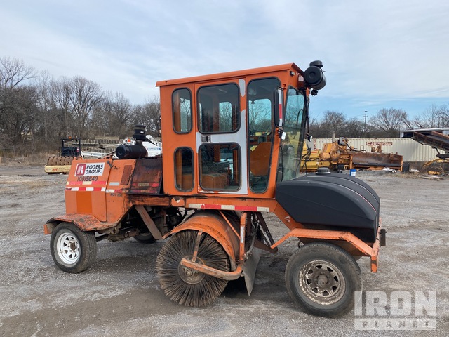 Broce RCT350 Self-Propelled Broom in Madison, Tennessee, United States ...