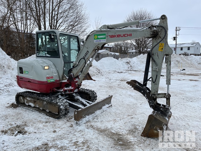 2015 Takeuchi TB240 Mini Excavator in Port Elgin, Ontario, Canada ...