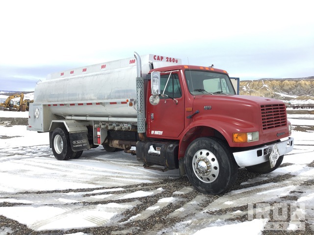 1998 International 4900 2800 gal 4x2 Tanker Truck in Hotchkiss ...