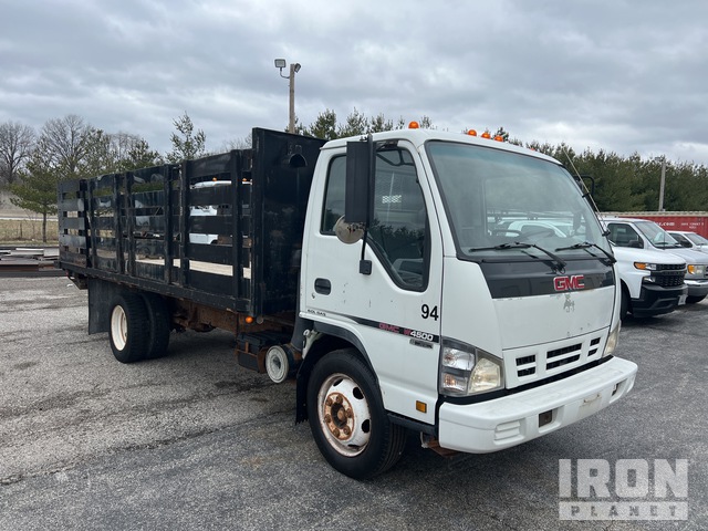 2007 GMC W4500 4x2 Flatbed Truck in Bethalto, Illinois, United States ...