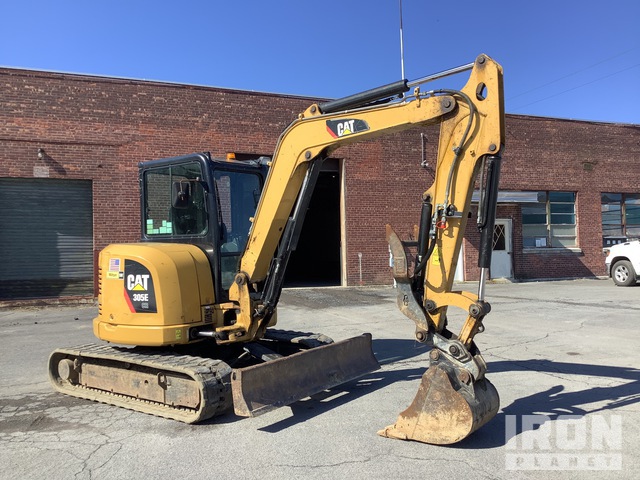 2014 Cat 305E CR Mini Excavator in Newport, New York, United States ...