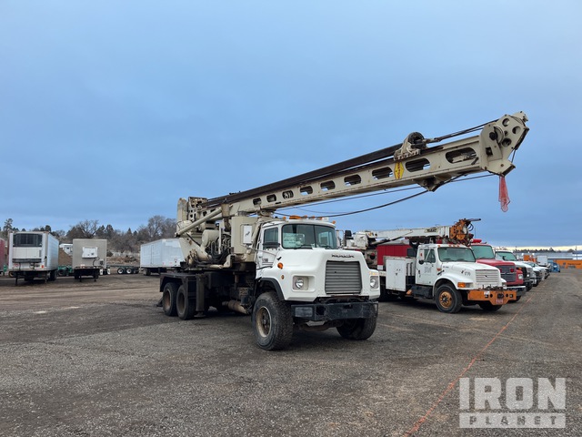 Watson on 2001 Mack DM688S 6x4 Drill Truck in Prineville, Oregon ...