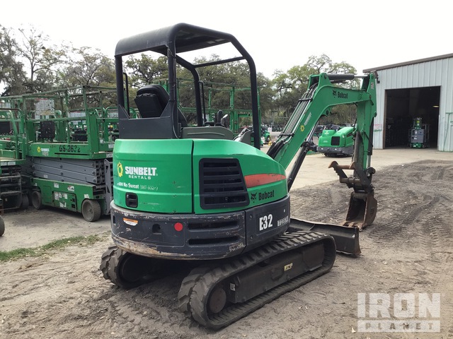 2015 Bobcat E32 Mini Excavator in Tallahassee, Florida, United States ...