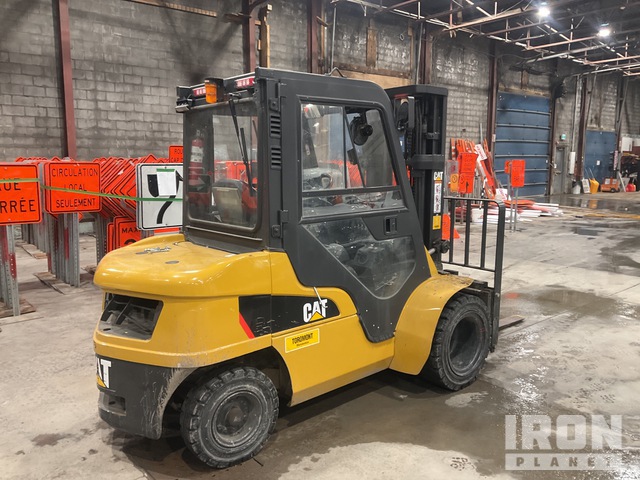 2016 Cat DP30 2560 lb Diesel Pneumatic Tire Forklift in Quebec, Quebec ...