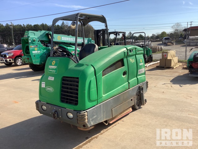 2016 Tennant T20 Ride-On Floor Scrubber in GREER, South Carolina ...