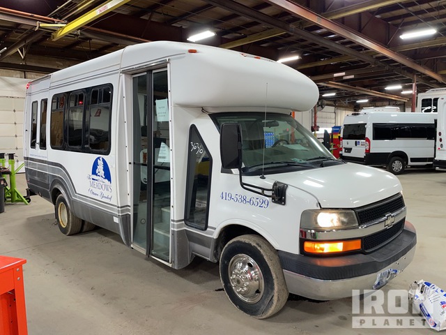 2007 Chevrolet G3500 Express 4x2 12-Seat Transit Startrans Senator Bus ...