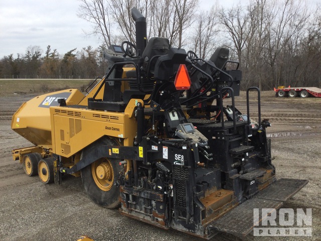 2018 Cat AP600F Wheel Asphalt Paver in Grand Rapids, Michigan, United ...