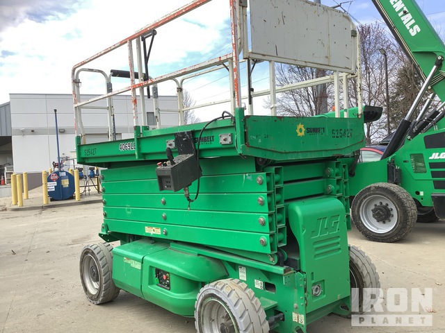 2013 JLG 4069 LE Electric Scissor Lift in LEES SUMMIT, Missouri, United ...
