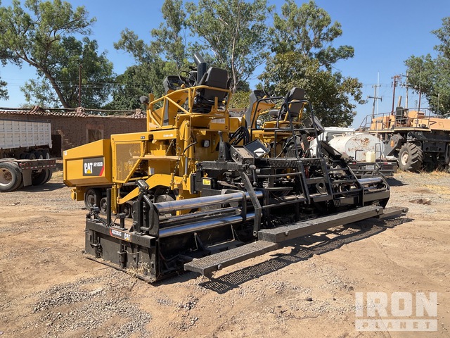 2011 Cat AP-1055D Track Asphalt Paver in El Arenal, Jalisco, Mexico ...