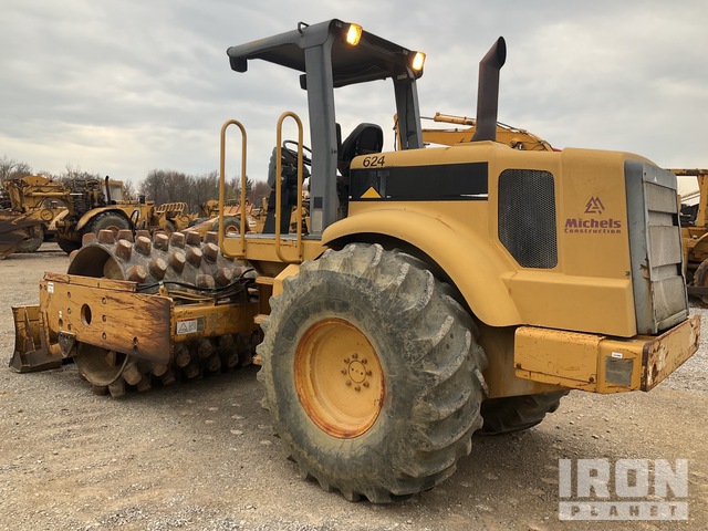2000 Cat CP-563D Padfoot Drum Compactor in Hebron, Kentucky, United ...