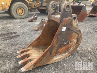 Esco 32 in Excavator Bucket in Hebron, Kentucky, United States ...
