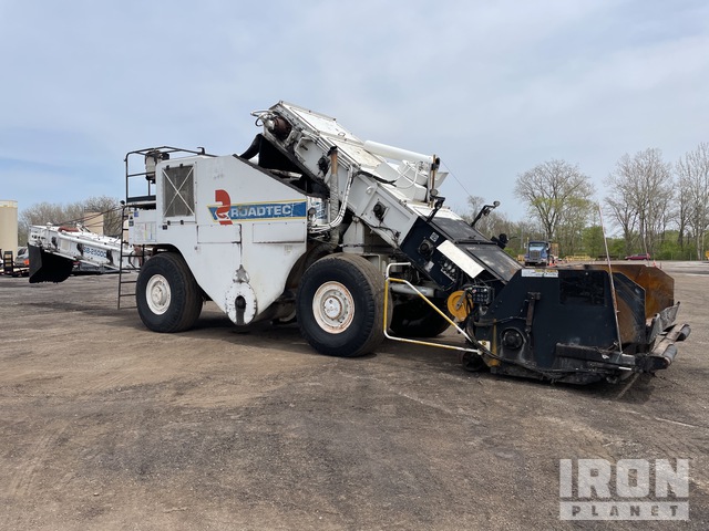 2004 Roadtec SB2500C Wheel Asphalt Transfer Machine in Fort Wayne ...