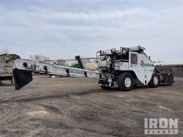 2004 Roadtec SB2500C Wheel Asphalt Transfer Machine in Fort Wayne ...