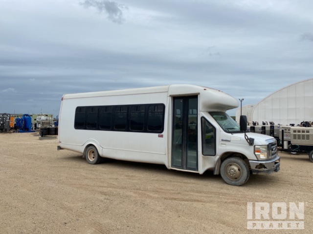 Ford E-450 4x2 25-Seat shuttle Bus in Portland, Texas, United States ...