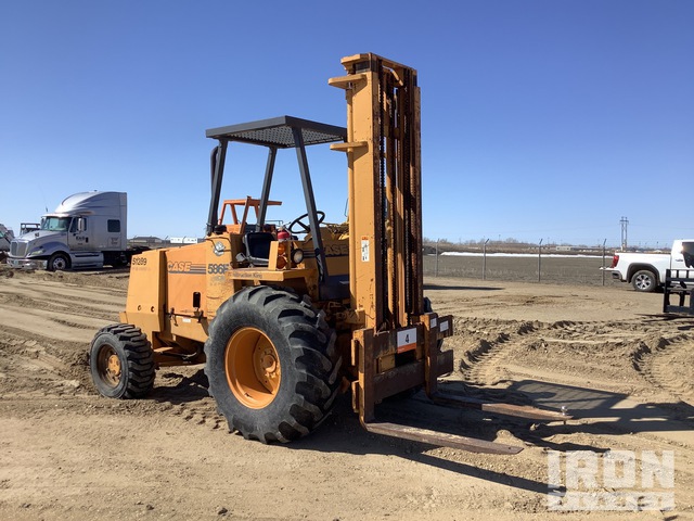 2000 Case 586E Rough Terrain Forklift in West Fargo, North Dakota ...