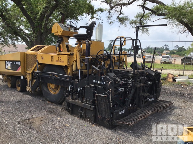 Cat AP1000B Wheel Asphalt Paver in Beaumont, Texas, United States ...
