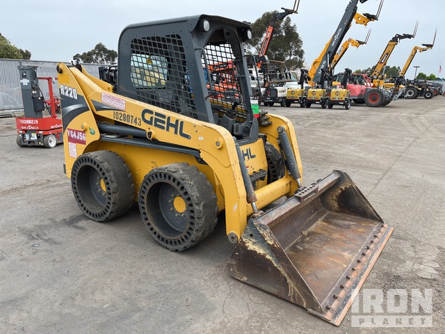 2019 Gehl R220 Skid Steer Loader in San Diego, California, United ...