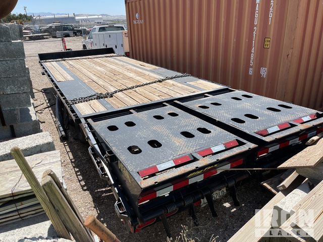 2019 Big Tex 14PH-20BK+5MR 31 ft T/A Flatbed Trailer in Desert Hot ...