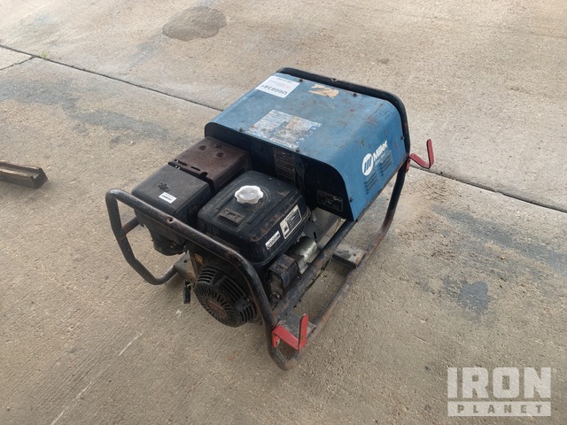 Miller Electric Blue Star 6000 180 A Skid-Mounted Multi-Process Engine ...