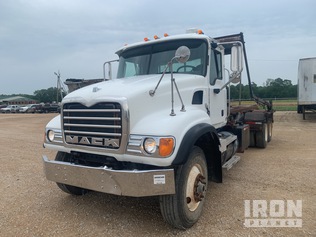 2004 Mack CV713 Roll-Off Truck in Columbus, Mississippi, United States ...