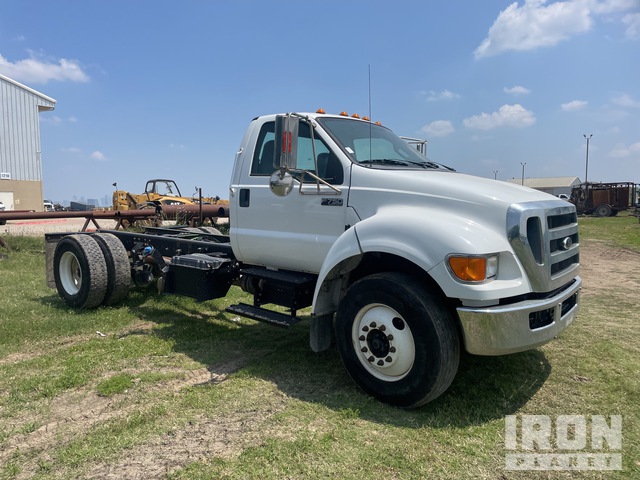 2015 Ford F-750 XLT 4x2 Cab and Chassis in Irving, Texas, United States ...