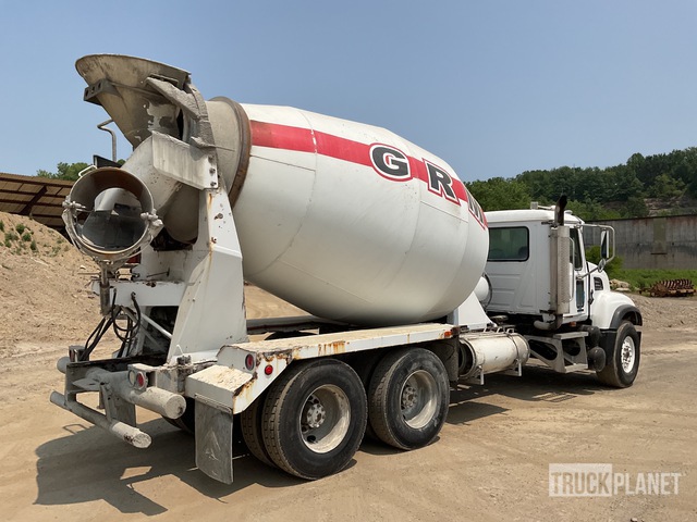 2004 Mack CV713 6x4 Mixer Truck in Garfield Heights, Ohio, United ...