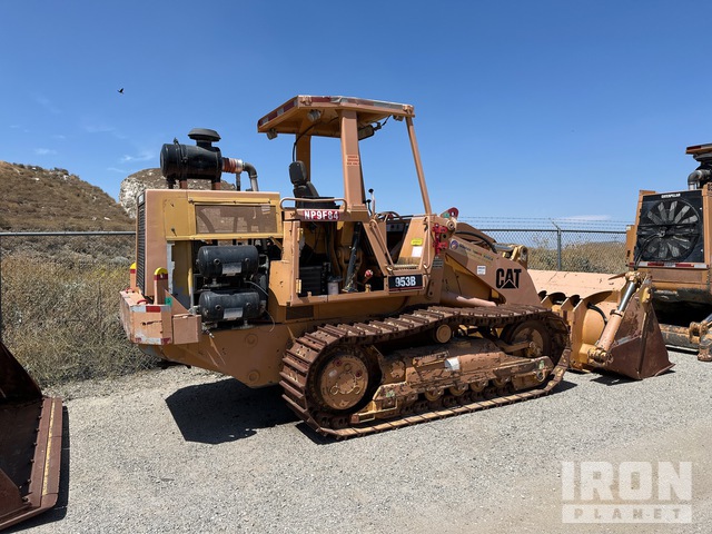 1995 Cat 953B Crawler Loader in Riverside, California, United States ...