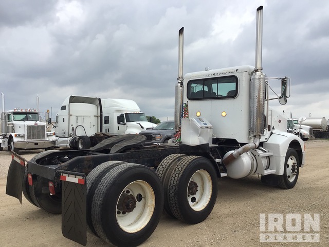 2004 Peterbilt 385 6x4 T/A Day Cab Truck Tractor in Longmont, Colorado ...
