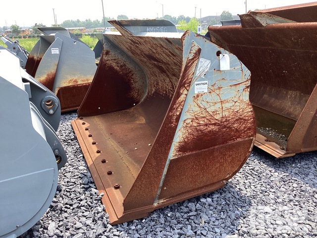 Liebherr 118 in Wheel Loader Bucket in Newport News, Virginia, United ...