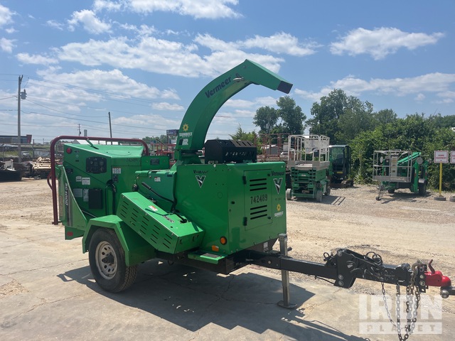 2015 Vermeer BC1000 XL Tow-Behind Tow-Behind Wood Chipper in SAINT ...