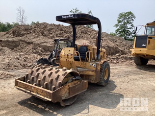 Super Pac 540P Padfoot Drum Compactor in Alden, New York, United States ...