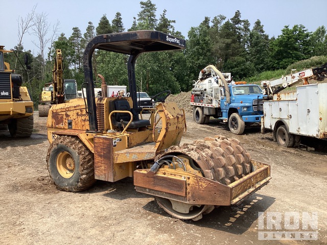 Super Pac 540P Padfoot Drum Compactor in Alden, New York, United States ...