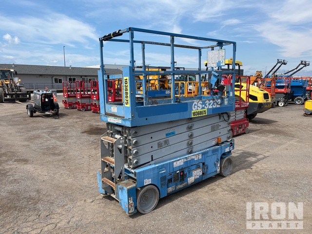 2015 Genie GS3232 Electric Scissor Lift in Bolton, Ontario, Canada ...