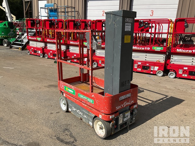 2015 Skyjack SJ16 Electric Vertical Mast Lift in ATTLEBORO FALLS ...