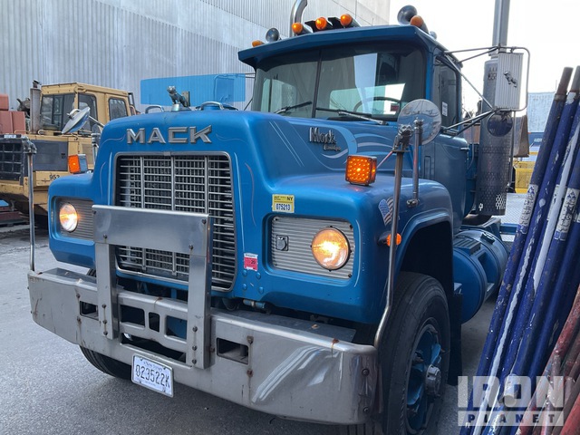 1988 Mack RD688SX 6x4 T/A Day Cab Truck Tractor in Maspeth, New York ...