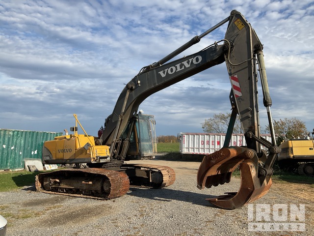 Volvo EC240BLC clamp Tracked Excavator in Kearneysville, West Virginia ...