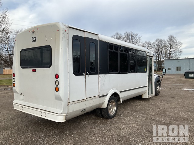 2016 Ford F-550 4x2 28-Seat Bus in Alliance, Ohio, United States ...