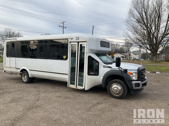 2016 Ford F-550 4x2 28-Seat Bus in Alliance, Ohio, United States ...