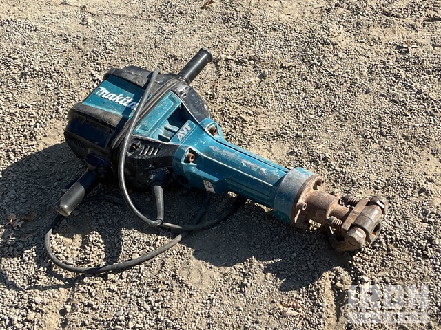 2022 Makita HM1812 Electric Demolition Breaker in WOODLAND, California ...
