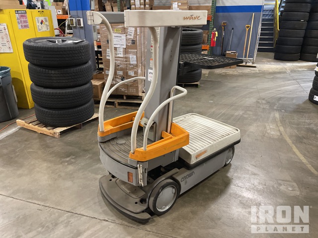 Crown WAV50-118 250 lb Order Picker in Troy, Michigan, United States ...