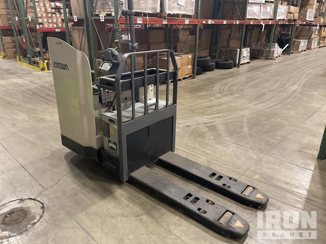 Crown PR4500-60 6000 lb Electric Pallet Jack in Troy, Michigan, United ...