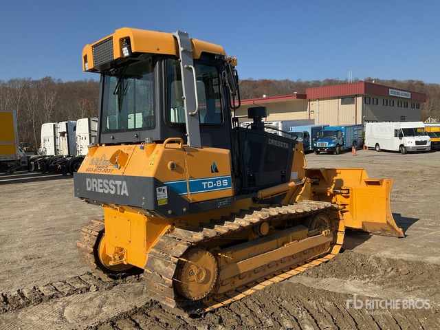 2017 Dressta TD-8S Crawler Dozer in North Franklin, Connecticut, United ...