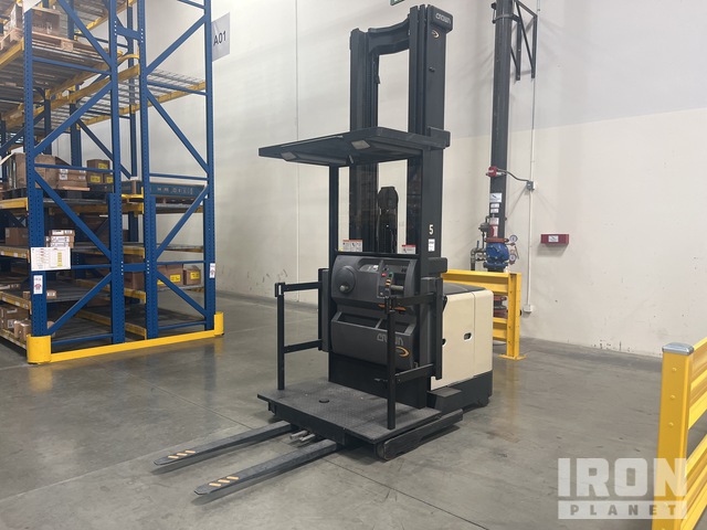 Crown SP3400 SERIES 3000 lb Order Picker in Rancho Cucamonga ...