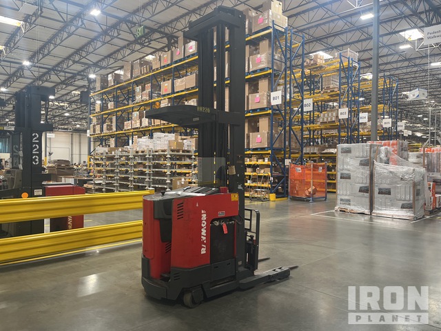 Raymond EASI-R35TT 4000 lb Reach Truck in Rancho Cucamonga, California ...