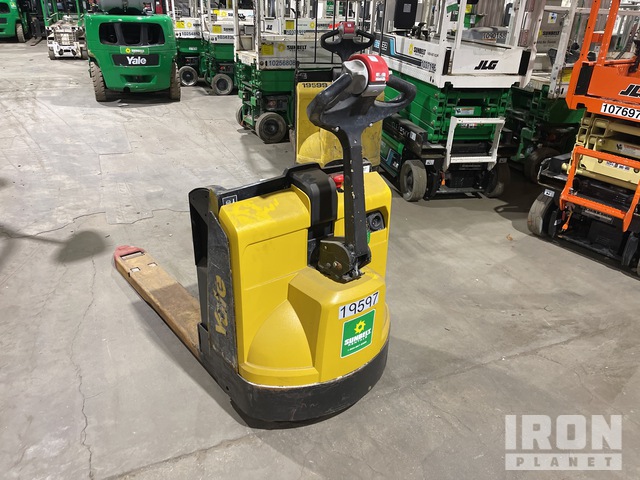 2017 Yale MPB045VG 4510 lb Electric Pallet Jack in ISLIP, New York ...