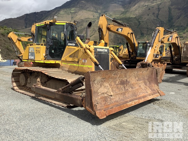 Komatsu D65PX-16 Crawler Dozer in Via Pasto Ipiales, Narino, Colombia ...