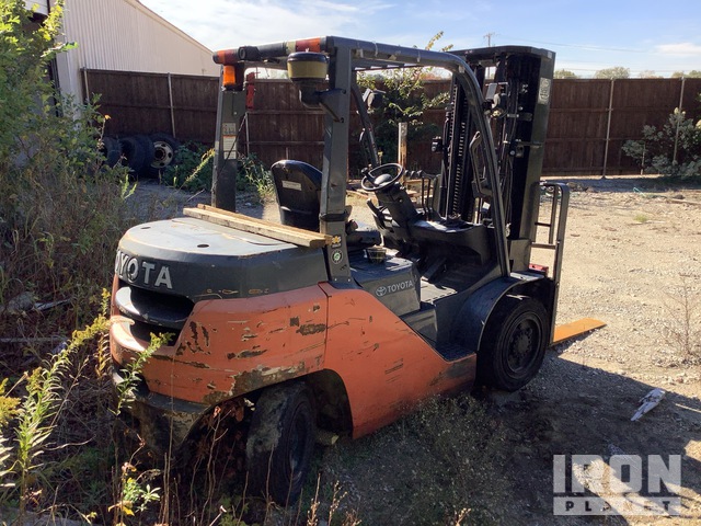2013 (unverified) Toyota 8FD35U 7000 lb Pneumatic Tire Forklift in ...