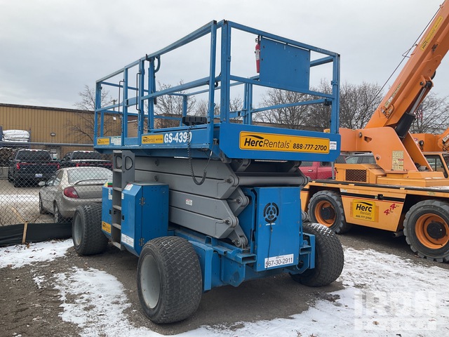 2014 Genie GS4390RT Diesel 4x4 Scissor Lift in OAK PARK, Michigan ...